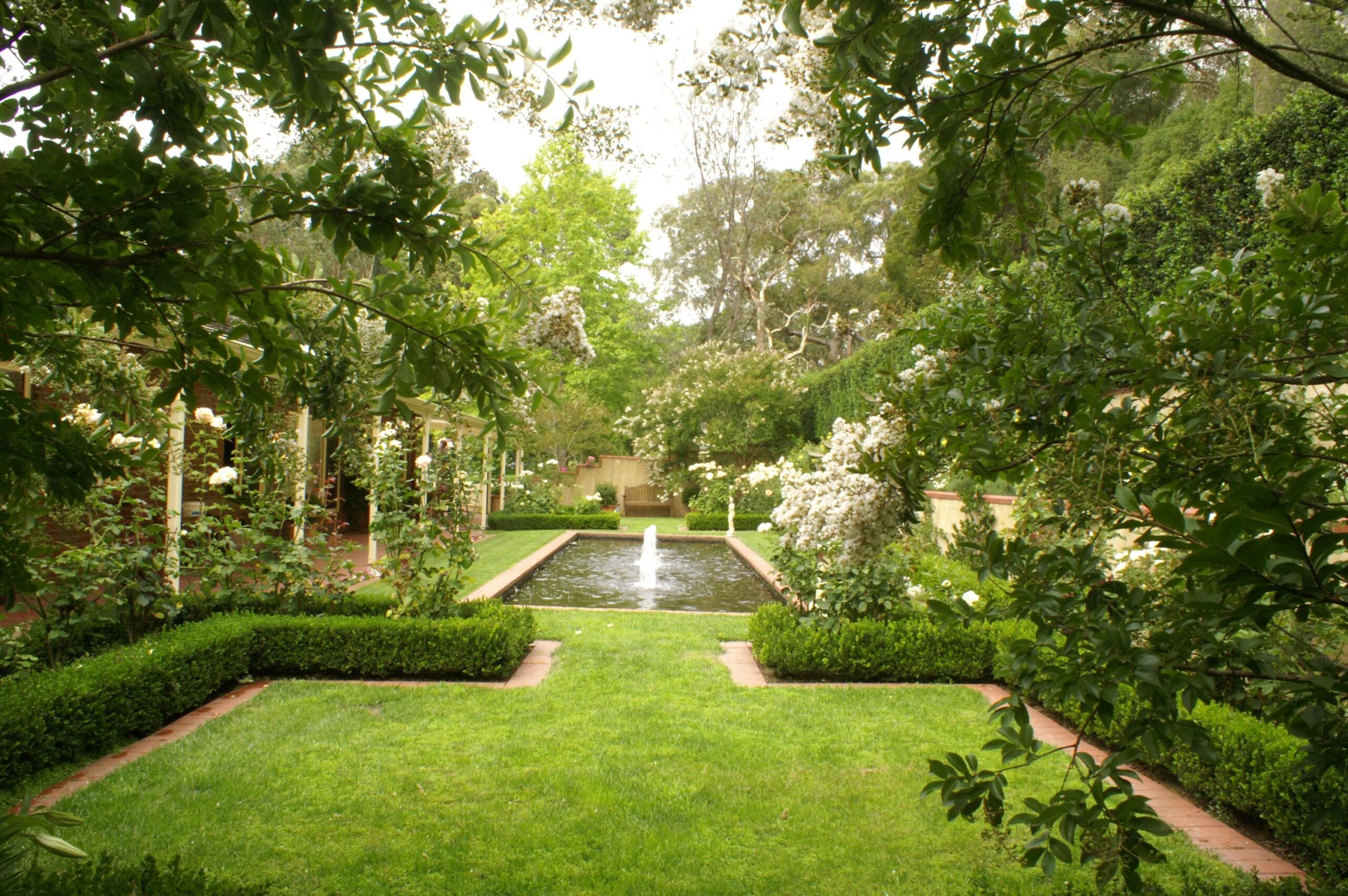 What are the Secrets to Designing a Picture-Perfect Garden? | QBD